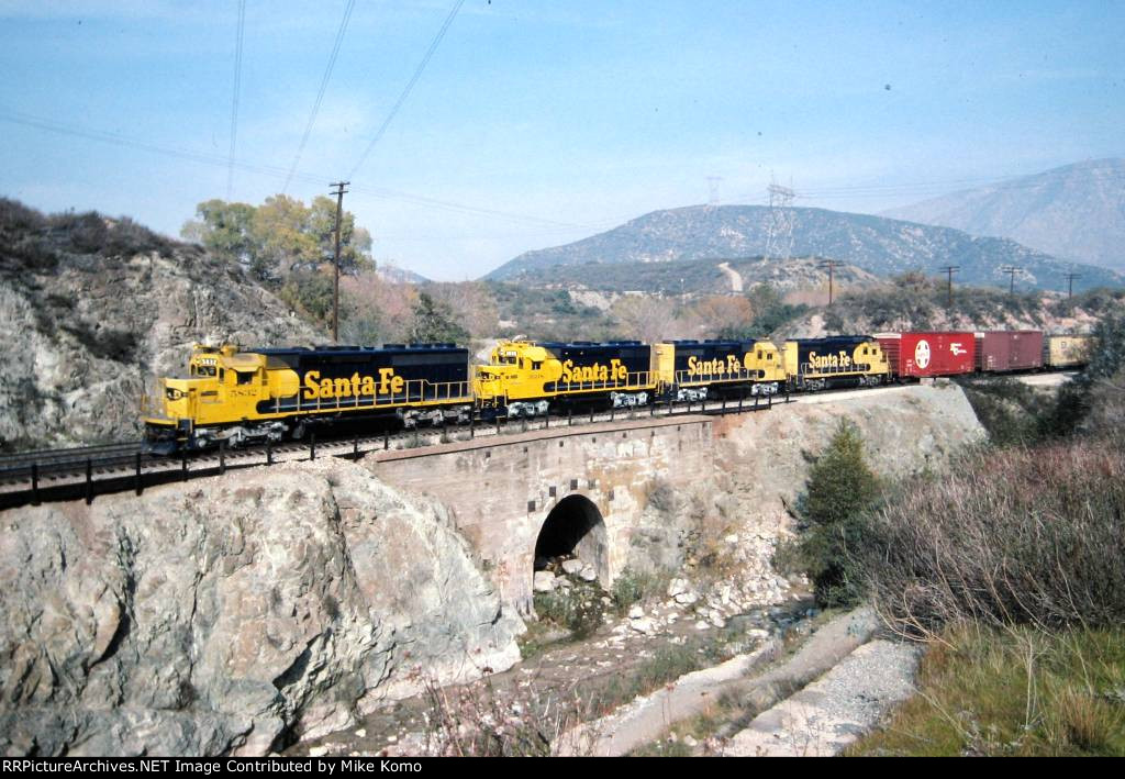 Santa Fe SD45-2